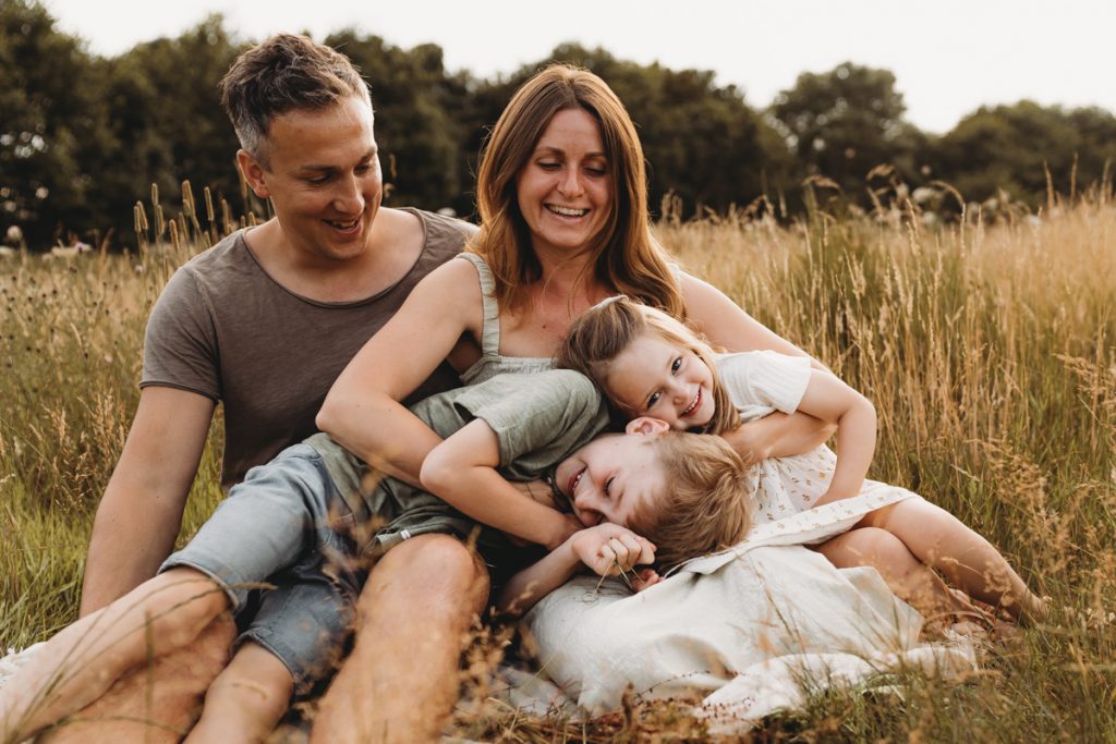 The Thomas'- A Relaxed Sunset Family Photo shoot, Hampshire - Carley Aplin